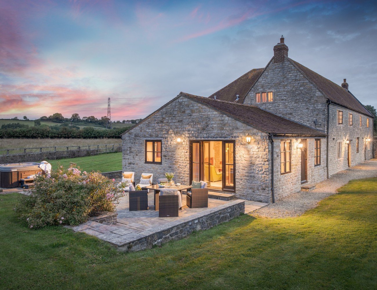 Lower Hedge Farm - Unique Holiday Cottages